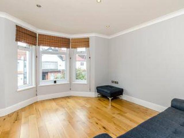 2 Bedrooms Flat for rent in Welldon Crescent, Harrow HA1