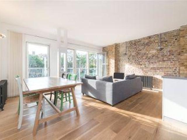 2 Bedrooms Flat for rent in Weller Street, London SE1