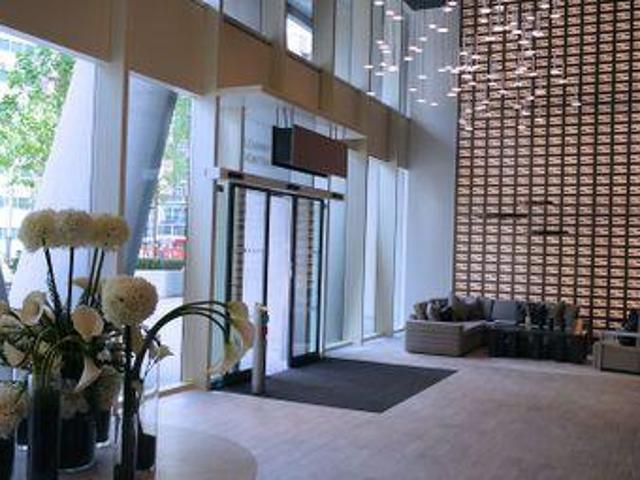 2 Bedrooms Flat for rent in Wellesley Road, Croydon CR0