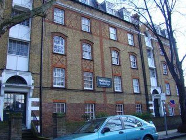 2 Bedrooms Flat for rent in Wellington Way, London E3