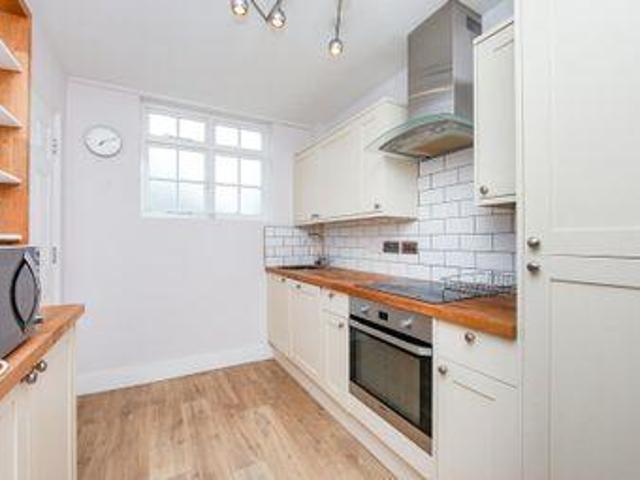 2 Bedrooms Flat for rent in Wellington Way, London E3