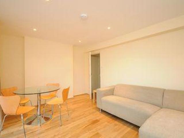 2 Bedrooms Flat for rent in Wellington Road, Elgood House NW8