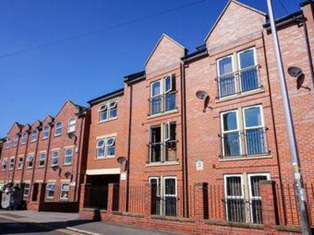 2 Bedrooms Flat for rent in Welton Road, Leeds LS6