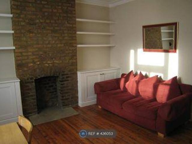2 Bedrooms Flat for rent in Werter Road, London SW15