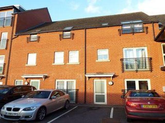 2 Bedrooms Flat for rent in Wesleyan Court, Lincoln LN2