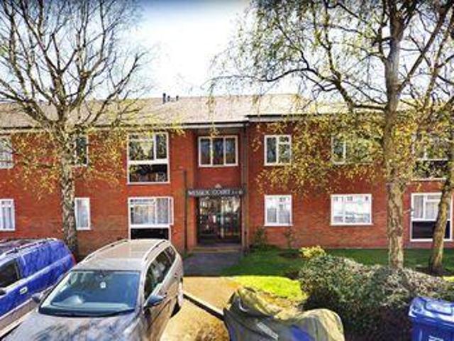 2 Bedrooms Flat for rent in Wessex Court, West End Lane, Barnet EN5