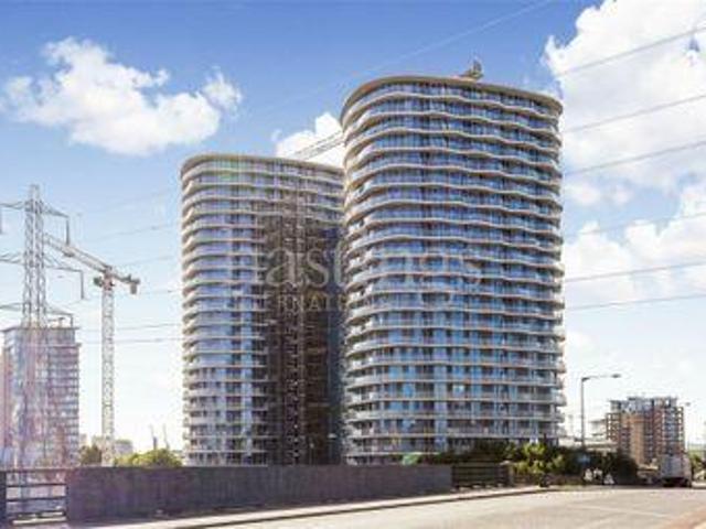 2 Bedrooms Flat for rent in West Tower, Hoola, 28 34 Tidal Basin Way, London E16