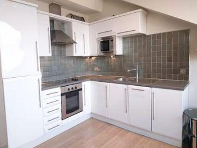 2 Bedrooms Flat for rent in West Cliff, Preston PR1