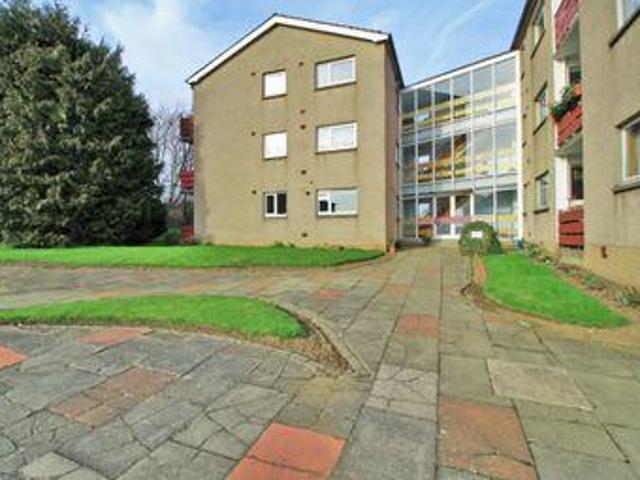 2 Bedrooms Flat for rent in West Craigs Crescent, Edinburgh EH12