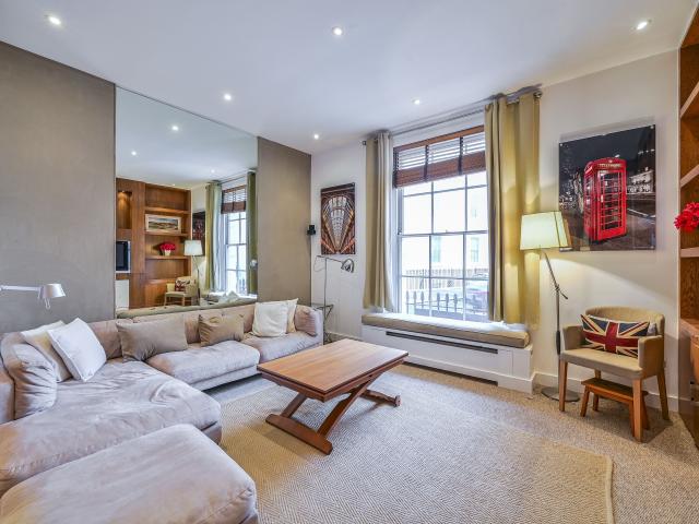 2 Bedrooms Flat for Rent in West Eaton Place | Foxtons