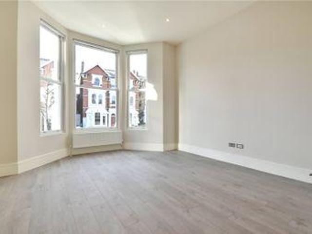 2 Bedrooms Flat for rent in West End Lane, West Hampstead NW6