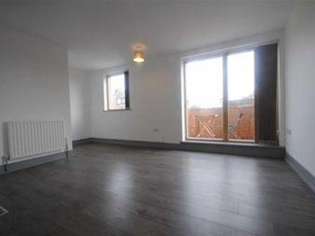 2 Bedrooms Flat for rent in West Green Road, London N15