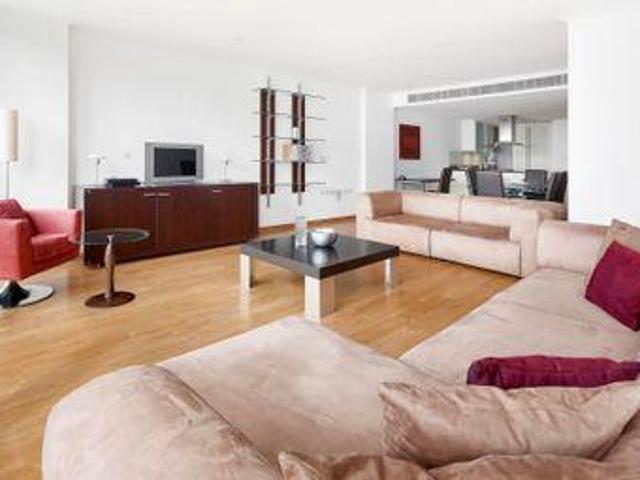 2 Bedrooms Flat for rent in West India Quay, Canary Wharf E14