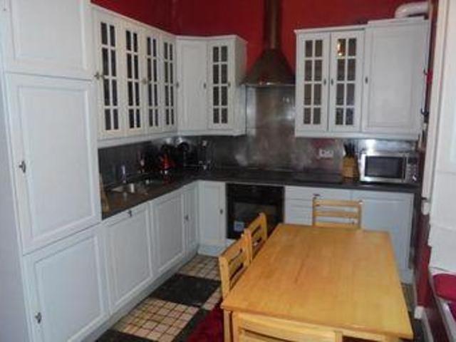 2 Bedrooms Flat for rent in West Maitland Street, Edinburgh EH12