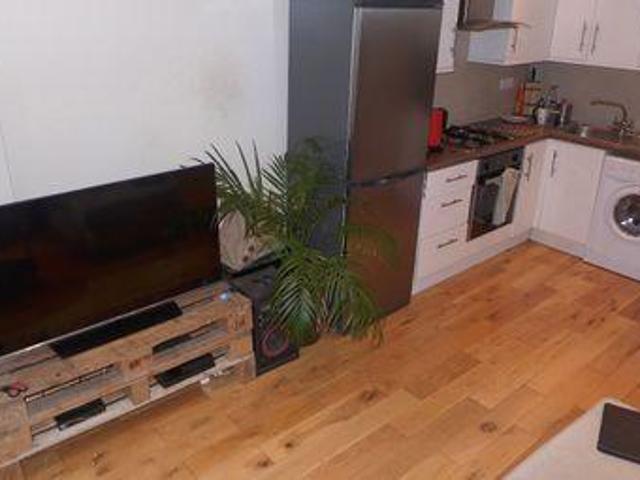 2 Bedrooms Flat for rent in Westminster Bridge Road, London SE1