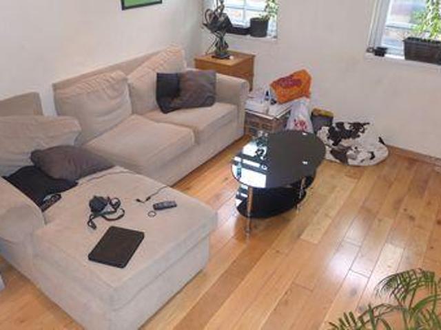 2 Bedrooms Flat for rent in Westminster Bridge Road, London SE1