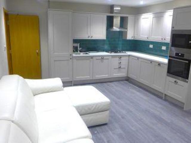 2 Bedrooms Flat for rent in Westminster Bridge Road, London SE1