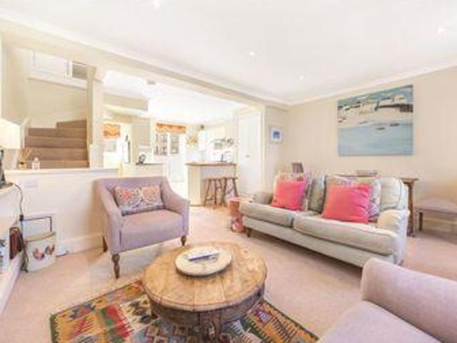 2 Bedrooms Flat for rent in Westmoreland Terrace, London SW1V