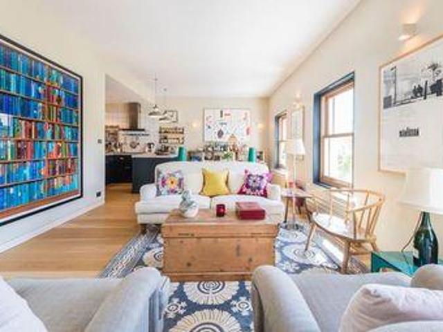 2 Bedrooms Flat for rent in Westbourne Grove, London W11