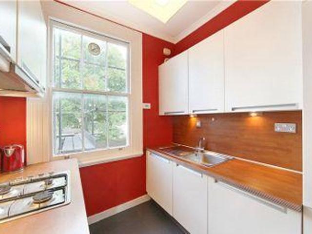 2 Bedrooms Flat for rent in Westcroft Square, Hammersmith, London W6
