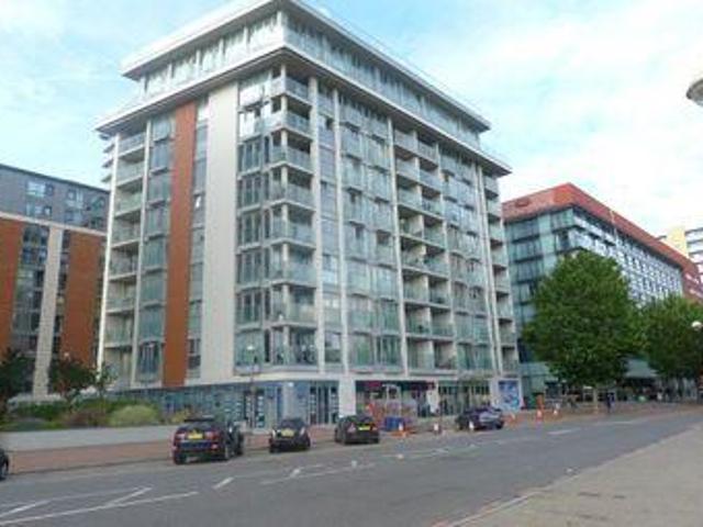 2 Bedrooms Flat for rent in Western Gateway, London E16
