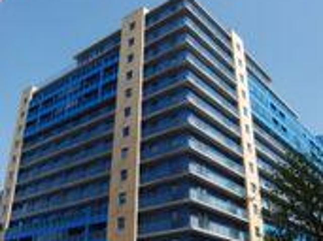 2 Bedrooms Flat for rent in Western Gateway, Royal Docks E16