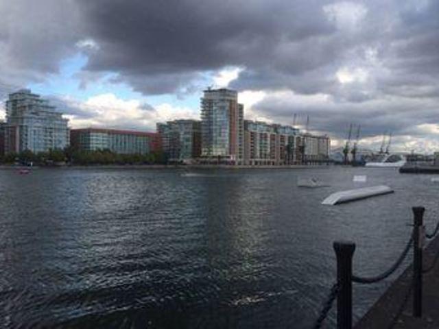 2 Bedrooms Flat for rent in Western Gateway, Royal Docks E16