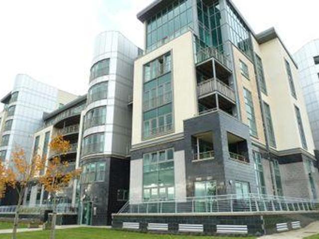 2 Bedrooms Flat for rent in Western Harbour Drive, Edinburgh EH6