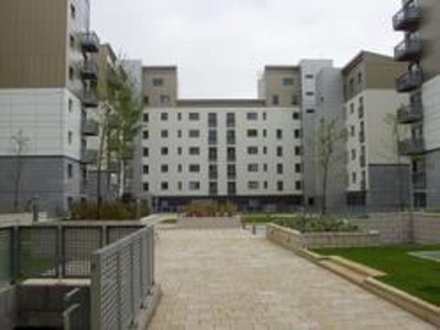 2 Bedrooms Flat for rent in Western Harbour Terrace, Newhaven, Edinburgh EH6
