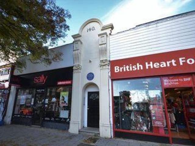 2 Bedrooms Flat for rent in Western Road, Brighton, Direct Sea Views BN1