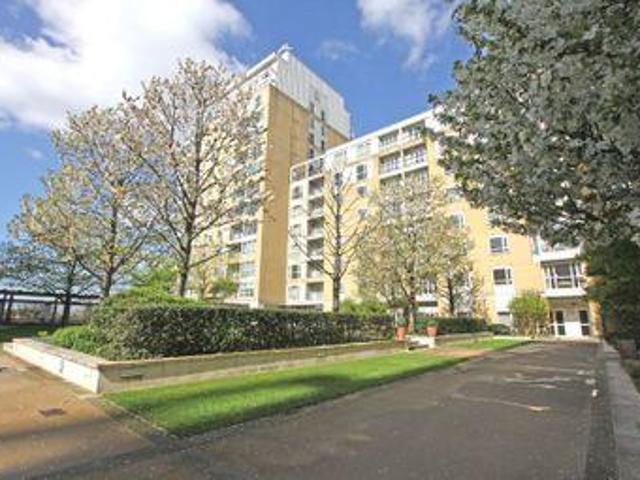 2 Bedrooms Flat for rent in Westferry Circus, London E14
