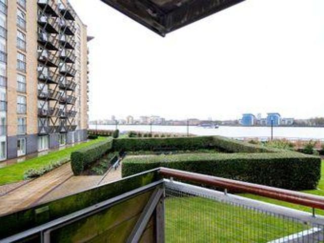 2 Bedrooms Flat for rent in Westferry Road, Canary Wharf E14