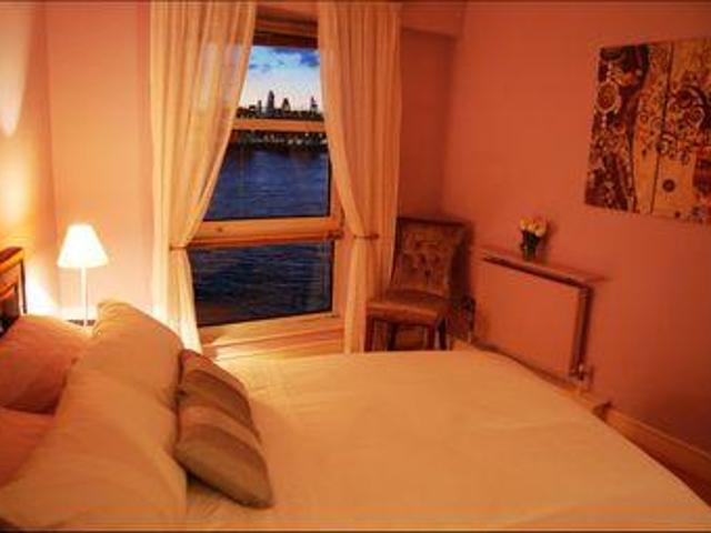 2 Bedrooms Flat for rent in Westferry Road, Canary Wharf E14