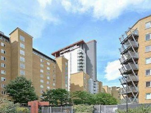2 Bedrooms Flat for rent in Westferry Road, Docklands E14