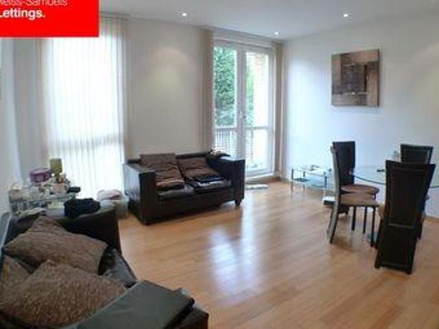 2 Bedrooms Flat for rent in Westferry Road, Helion Place E14, London