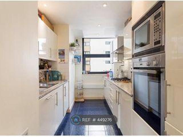 2 Bedrooms Flat for rent in Westferry Road, London E14