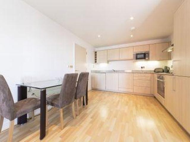 2 Bedrooms Flat for rent in Westgate Apartments, 14 Western Gateway, Royal Victoria, London, London E16