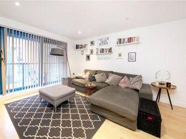 2 Bedrooms Flat for rent in Westgate Apartments, Western Gateway, Royal Victoria, London E16