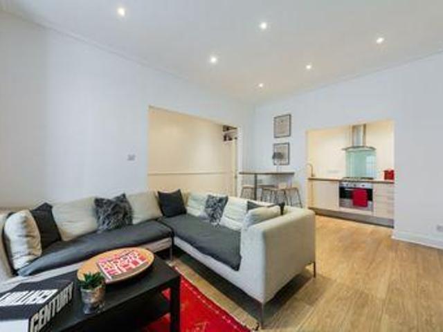 2 Bedrooms Flat for rent in Westgate Terrace, Earls Court SW10