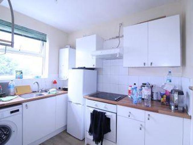 2 Bedrooms Flat for rent in Westward Road, London E4