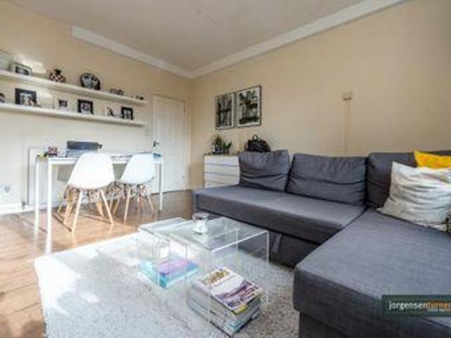 2 Bedrooms Flat for rent in Westwick Gardens, London W14