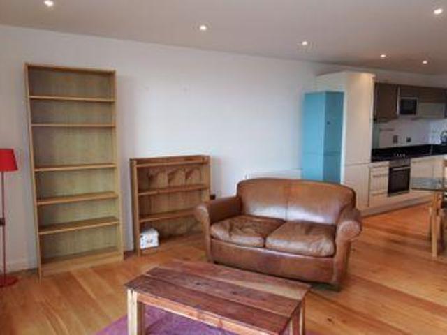 2 Bedrooms Flat for rent in Wharf Approach, Leeds, West Yorkshire LS1