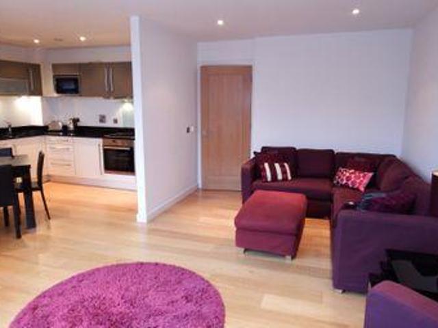 2 Bedrooms Flat for rent in Wharf Approach, Leeds, West Yorkshire LS1