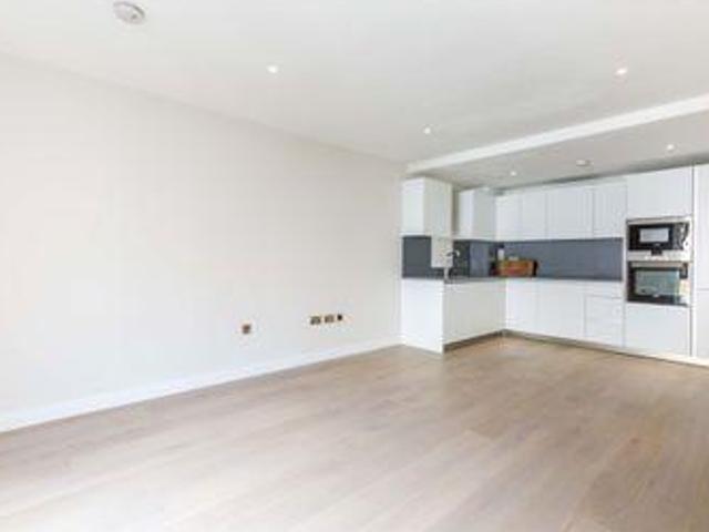 2 Bedrooms Flat for rent in Wharf Road, London N1