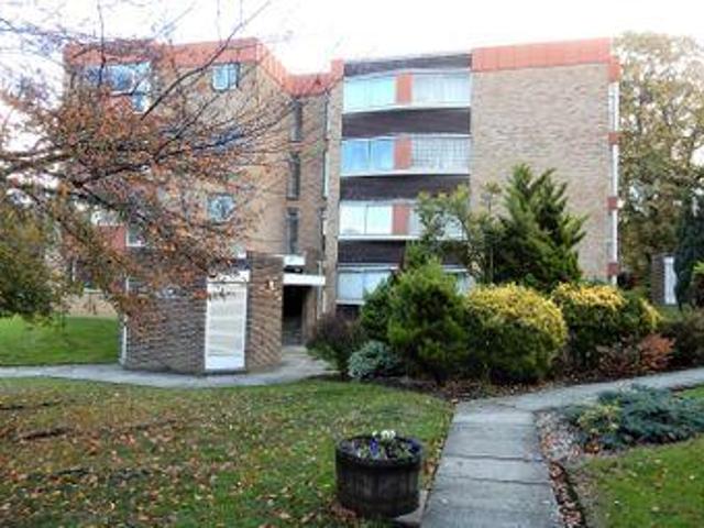 2 Bedrooms Flat for rent in White Lodge Close, Sutton SM2