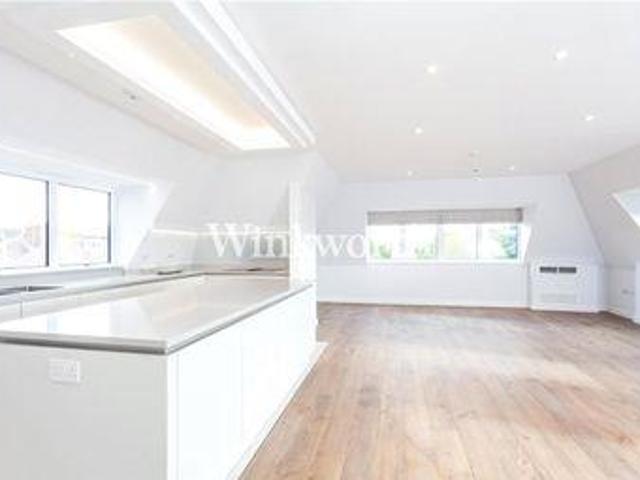 2 Bedrooms Flat for rent in White Lodge, The Vale, London NW11
