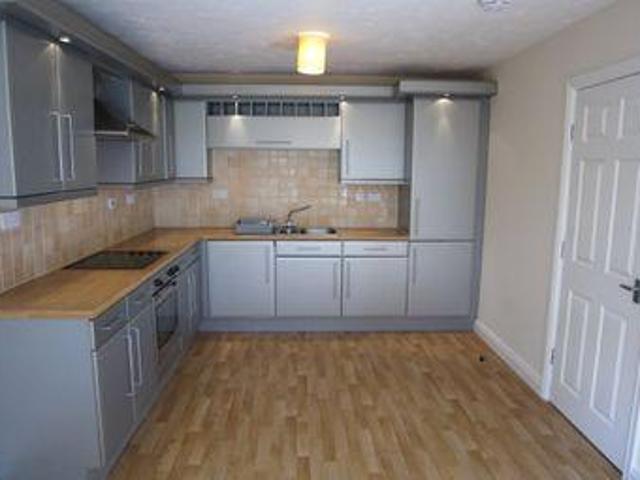 2 Bedrooms Flat for rent in Whitecross Gardens, York YO31