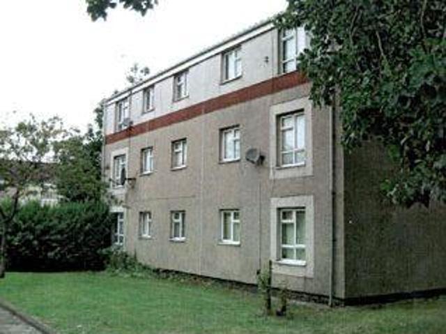 2 Bedrooms Flat for rent in Whitehall Close, Liverpool L4