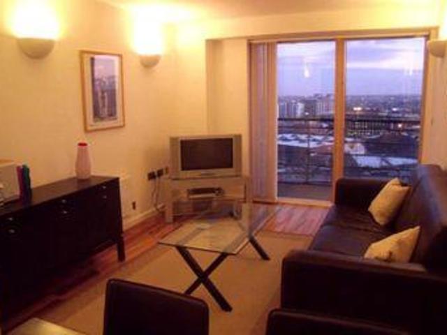 2 Bedrooms Flat for rent in Whitehall Waterfront, 2 Riverside Way, Leeds LS1