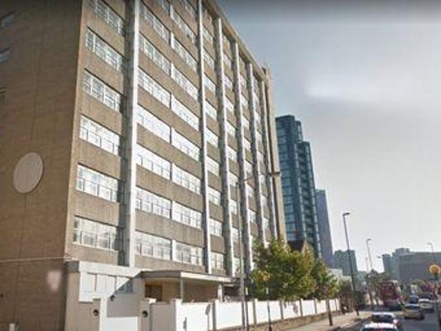 2 Bedrooms Flat for rent in Whitehorse Rd, Croydon CR0